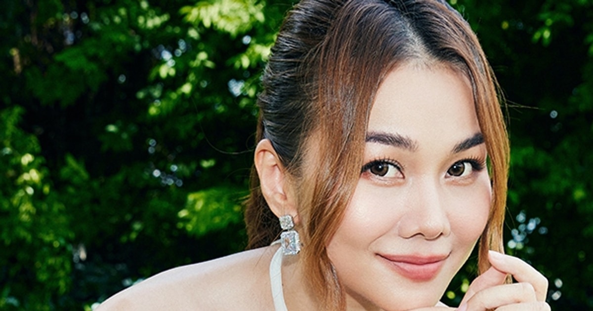 Giữa tin đồn bầu bí, Thanh Hằng diện váy giấu vòng 2